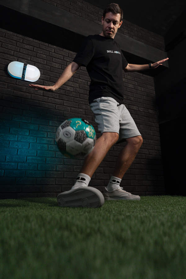 Learn Pancake Freestyle Football Trick - Skill Addicts learning mobile app