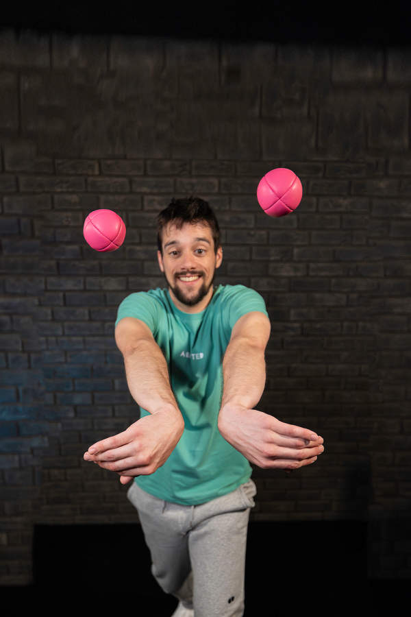 Learn Async & Sync Penguin Trick - Skill Addicts learning mobile app