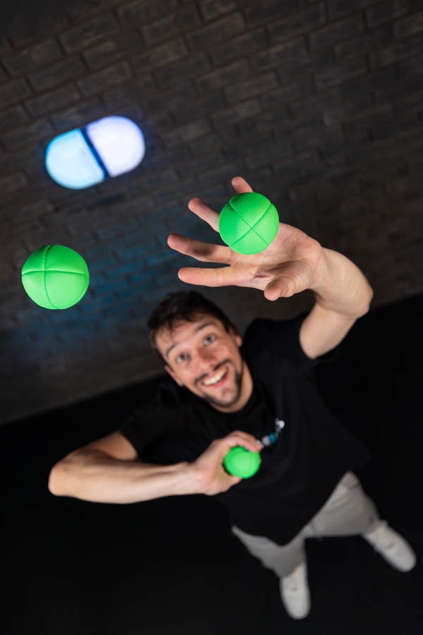 Learn Over The Head Trick - Skill Addicts learning mobile app